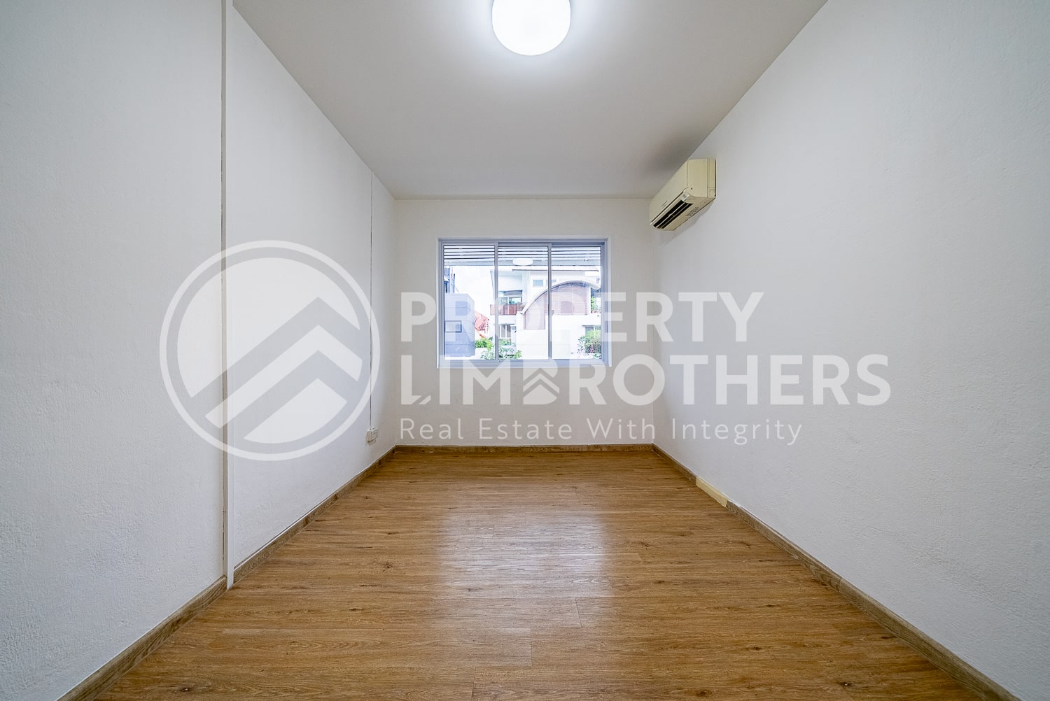 Sennett Estate - PropertyLimBrothers