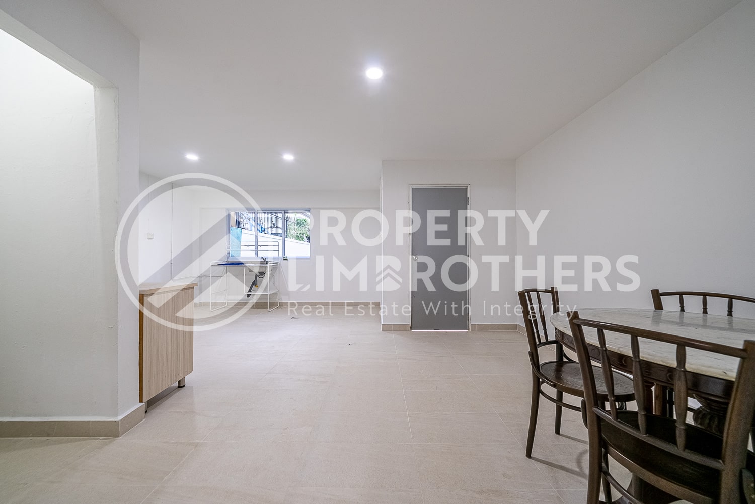 Sennett Estate - PropertyLimBrothers